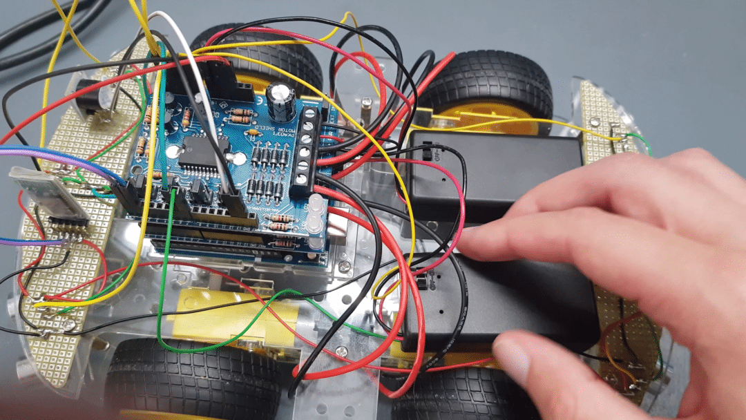 [6/50] Rover Arduino piloté par Bluetooth sur Android avec Virtuino